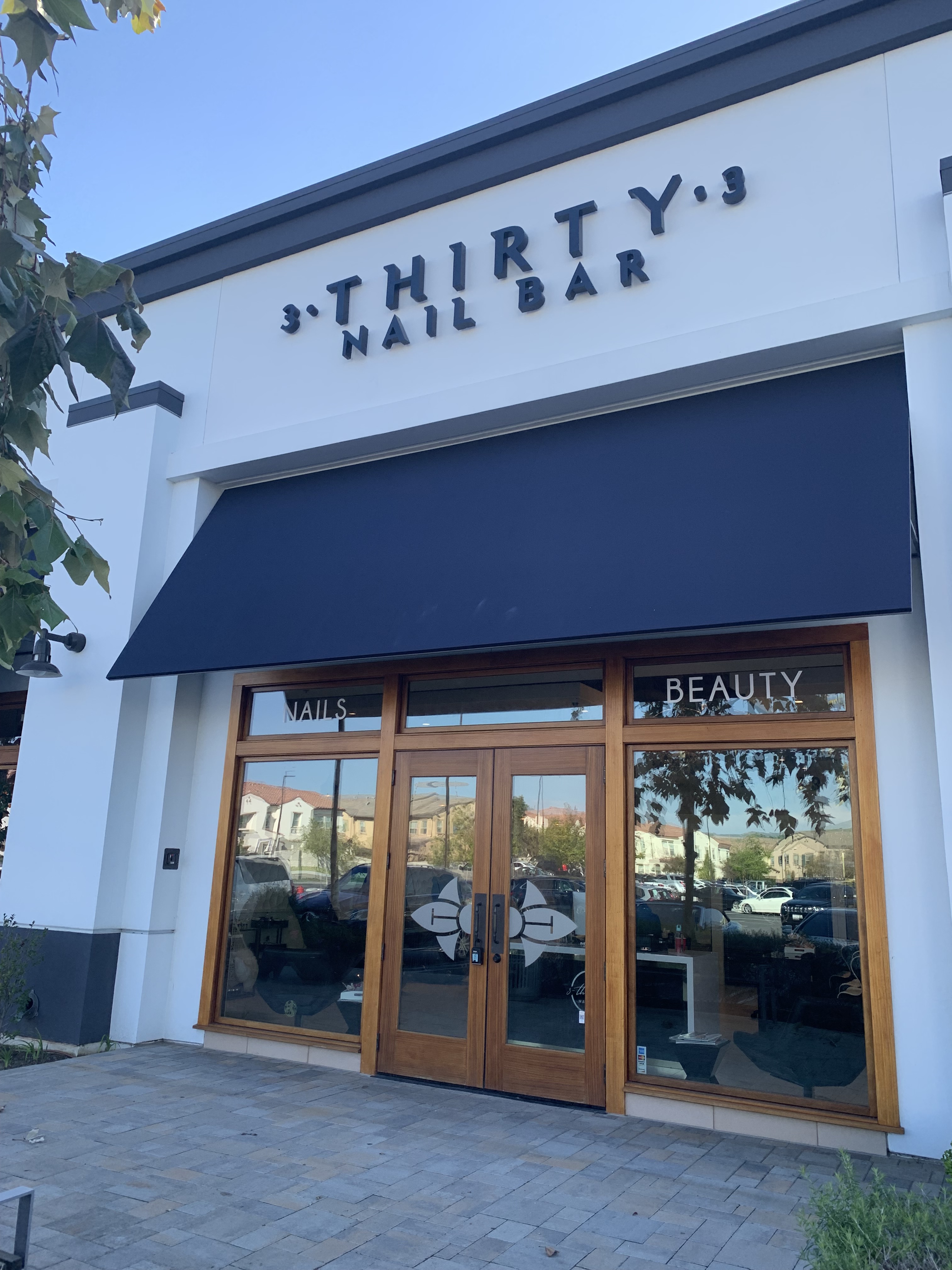 ABOUT US – 333NailBar
